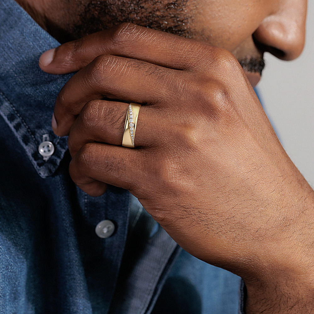 Ebb & Flow 14K Yellow Gold & Diamond Band (5.5mm) | Shane Co.